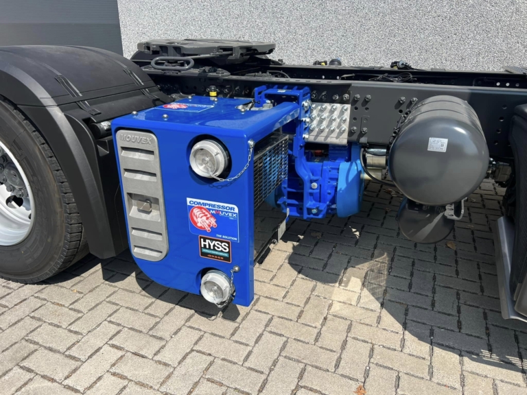 Plaatsing van een Mouvex Typhon II compressor - HYSS